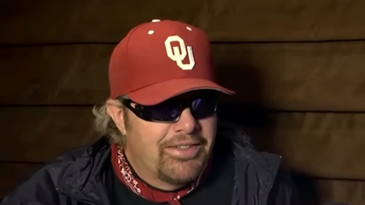 Toby Keith Played Semi-Pro Football In Oklahoma And Recorded Monday ...