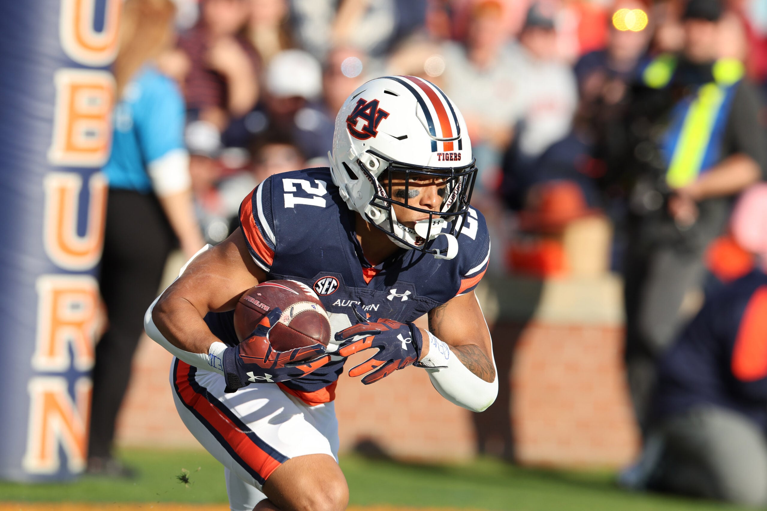 Auburn Running Back Brian Battie On Ventilator After Being Shot Over ...