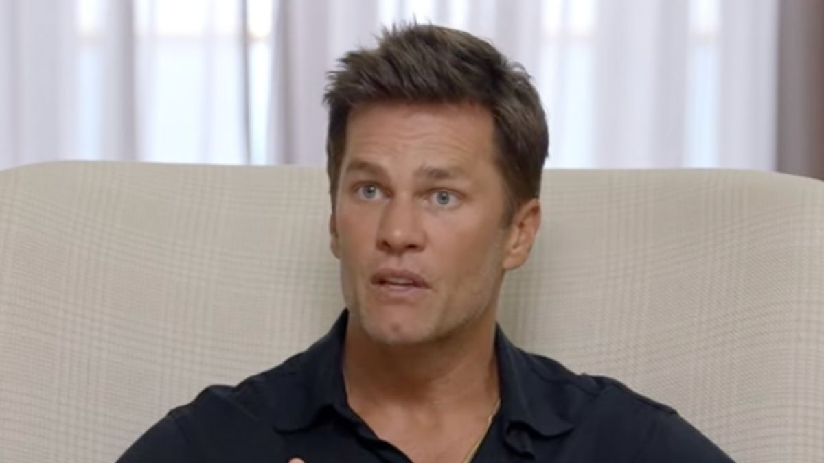 Tom Brady's NFL Broadcasting Debut With Fox Revealed - Bounding Into Sports Tom Brady's NFL Broadcasting Debut With Fox Revealed - Bounding Into Sports