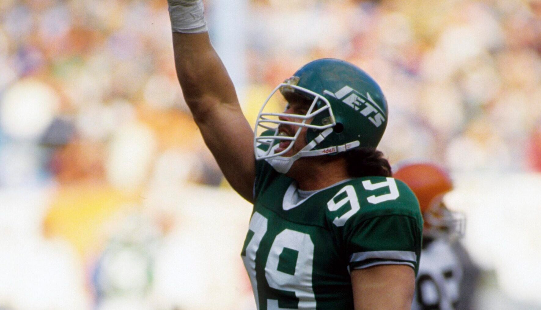 Video Shows Jets Legend Mark Gastineau Angrily Confronting Brett Favre ...
