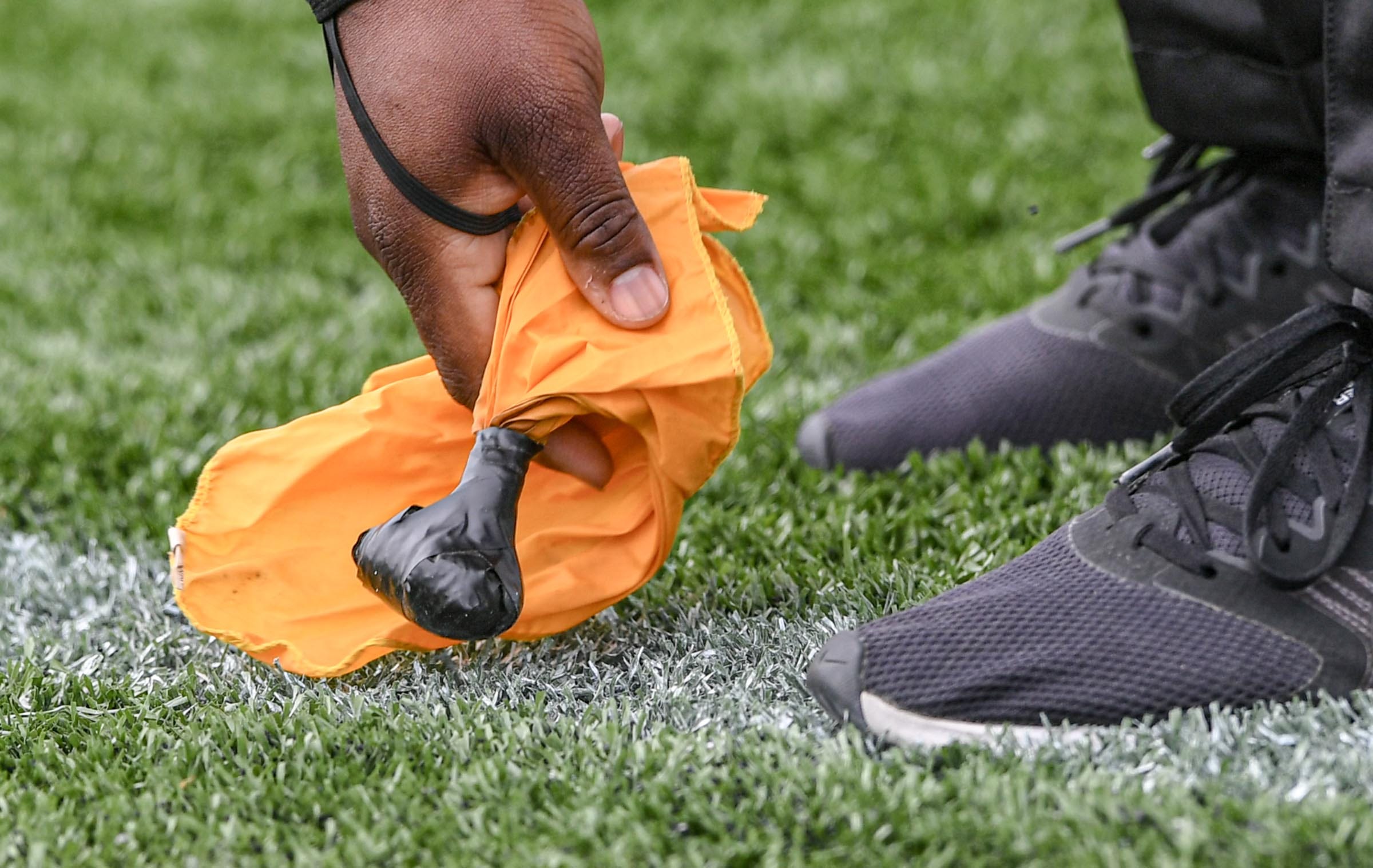 LASIK Experts Hilariously Offer NFL Refs Free Eye Surgery After Chiefs ...