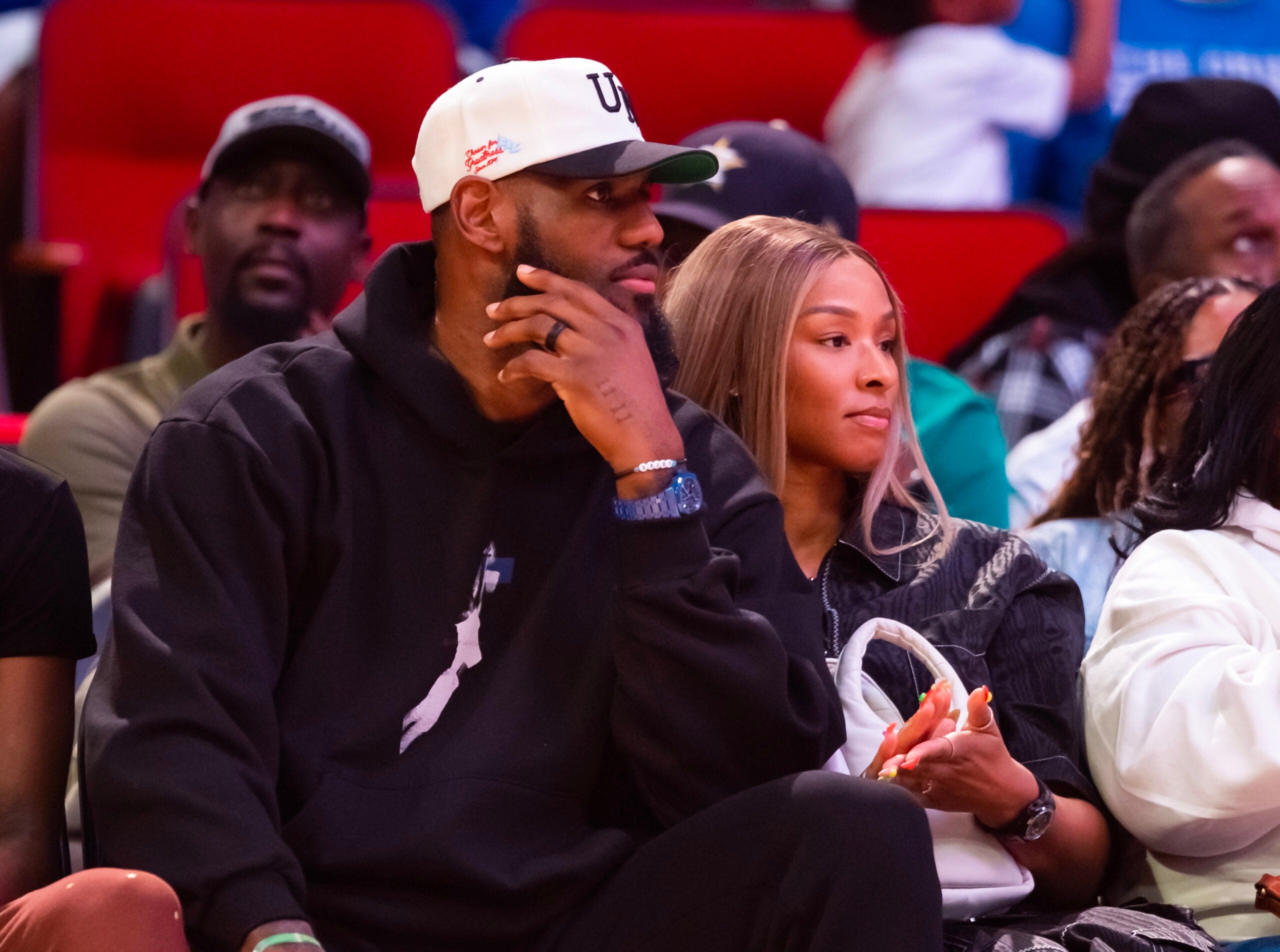 LeBron James Praises 'Queen' Wife Savannah - 'Ruler Of The Kingdom'